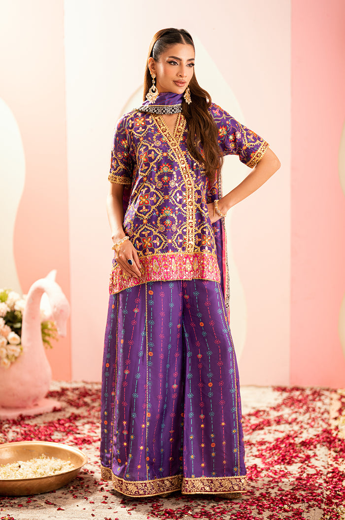 Silk Vogue – Sarah Sheeraz